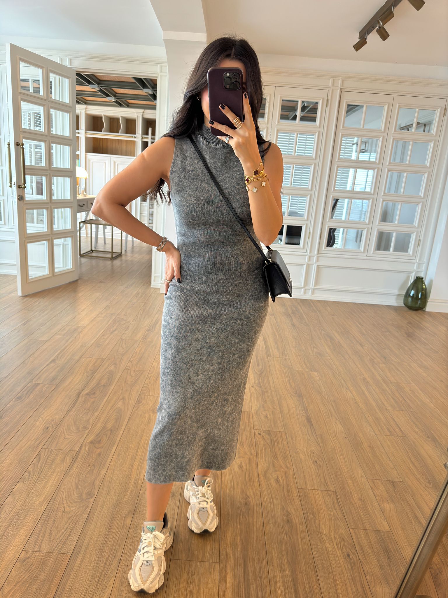 Teador Gri Soluk Efektli Dik Yaka Dilvin Elbise – Pelin Şenoğlu